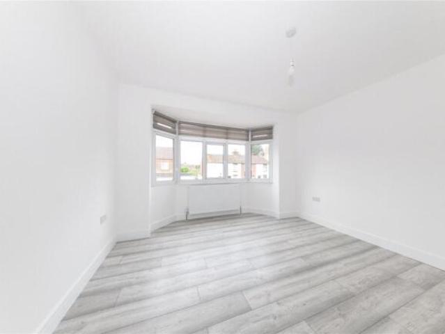 3 bedroom semi detached house for sale in St. Thomas's Road, Luton, Bedfordshire, LU2