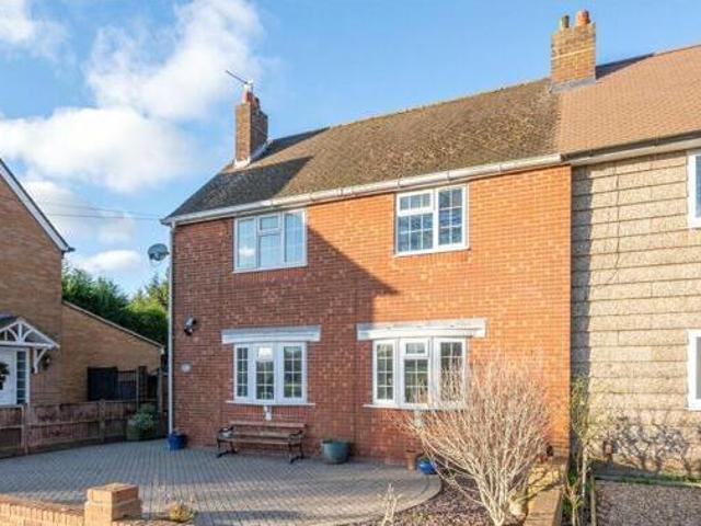 3 Bedroom Semi detached House For Sale In St. Albans