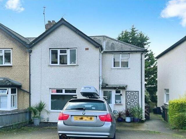 3 Bedroom Semi detached House For Sale In St. Albans