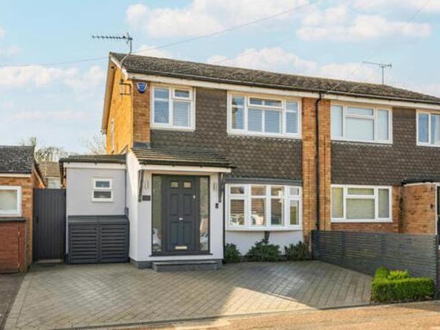 3 Bedroom Semi detached House For Sale In St. Albans, Hertfordshire