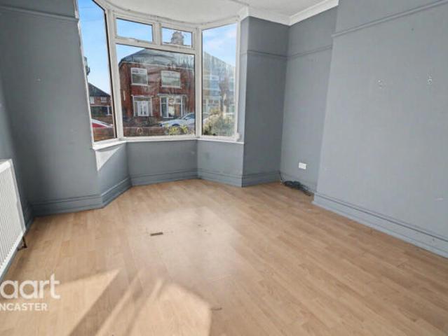 3 bedroom semi detached house for sale in St Annes Road, Belle Vue, Doncaster, DN4