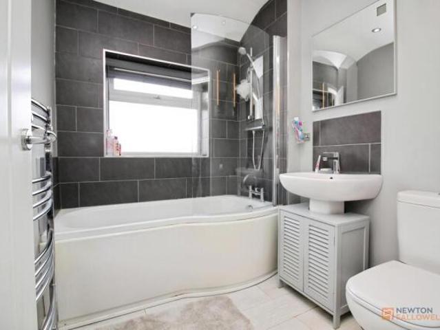 3 bedroom semi detached house for sale in St Johns Avenue, Syston, LE7