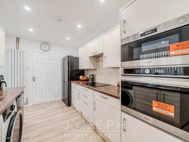 3 bedroom semi detached house for sale in St. Leonards Road, Ipswich, IP3