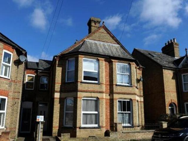 3 Bedroom Semi detached House For Sale In St. Neots, Cambridgeshire