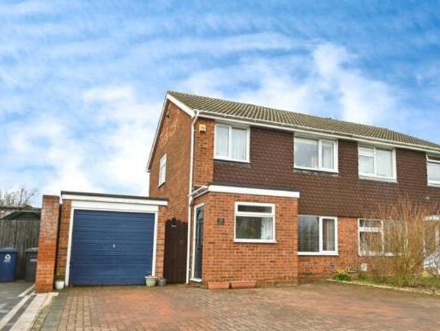 3 Bedroom Semi detached House For Sale In St. Neots, Cambridgeshire