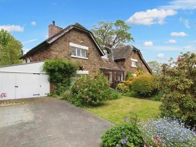 3 Bedroom Semi detached House For Sale In Stockport, Cheshire