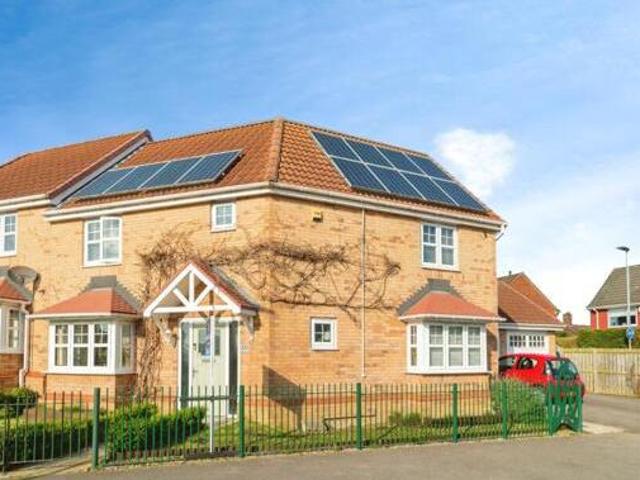 3 Bedroom Semi detached House For Sale In Stockton on tees, Durham