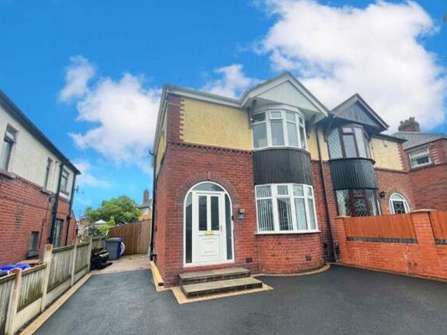 3 Bedroom Semi detached House For Sale In Stoke on trent, Staffordshire