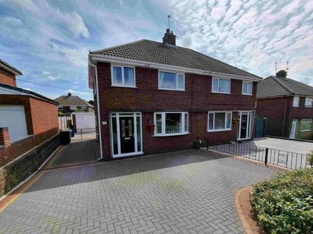 3 Bedroom Semi detached House For Sale In Stoke on trent, Staffordshire