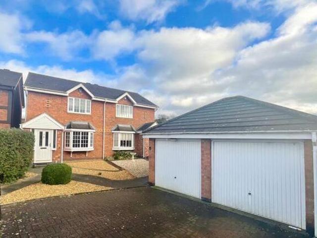 3 Bedroom Semi detached House For Sale In Stone