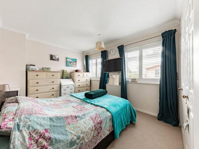 3 bedroom semi detached house for sale in Stonebridge Way, Faversham, ME13