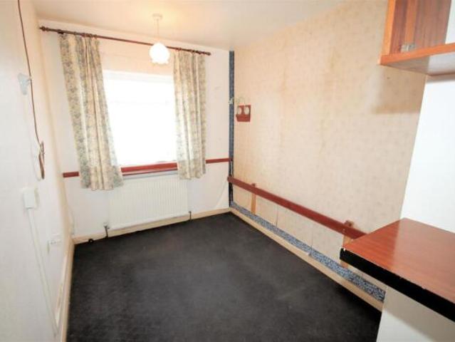 3 bedroom semi detached house for sale in Stoneygate Road, Luton, LU4