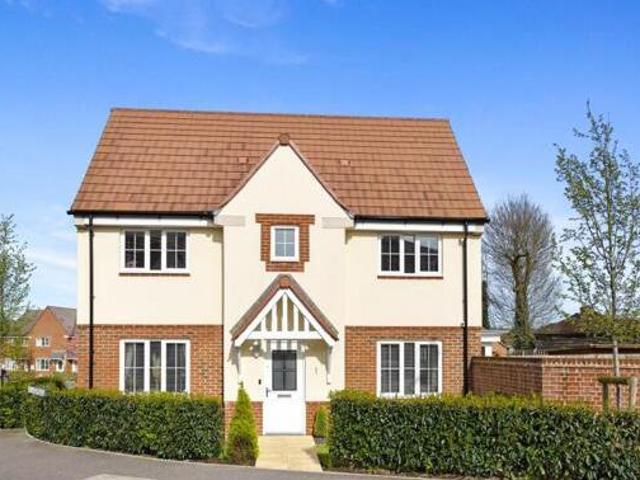 3 Bedroom Semi detached House For Sale In Storrington