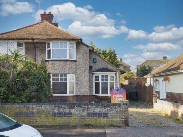 3 bedroom semi detached house for sale in Station Approach Road, Ramsgate, CT11