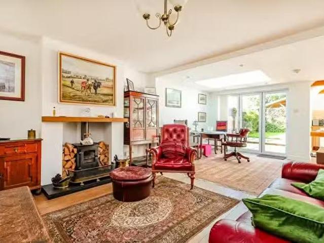3 Bedroom Semi Detached House For Sale In Station Road, Liss.