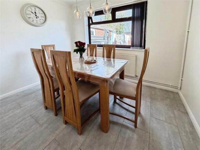 3 bedroom semi detached house for sale in Station Road, North Hykeham, Lincoln, LN6