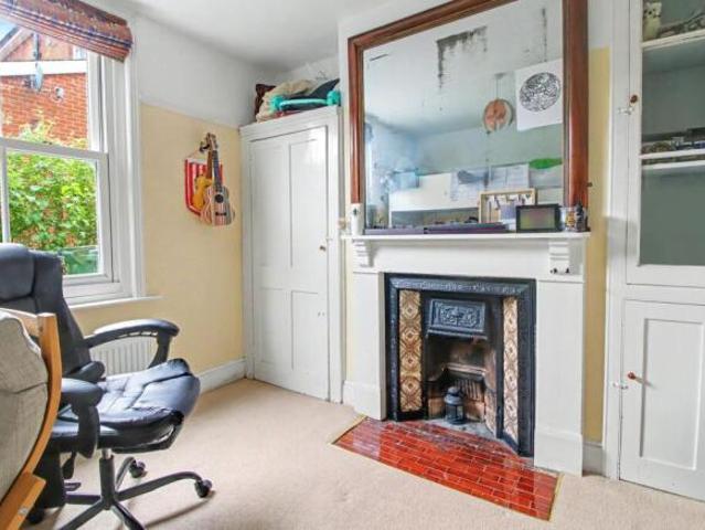 3 bedroom semi detached house for sale in Station Road, Netley Abbey, SO31