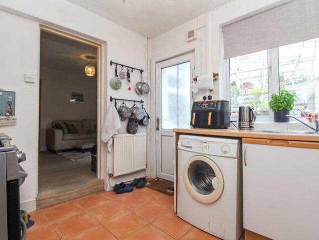 3 bedroom semi detached house for sale in Stafford Road, Bedford, MK42