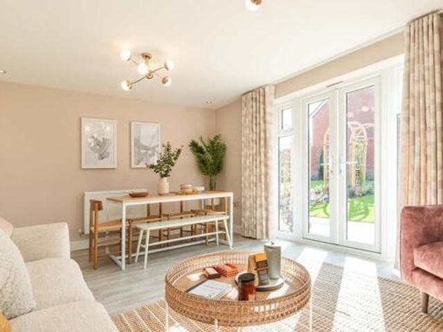 3 Bedroom Semi detached House For Sale In Stafford, Staffordshire