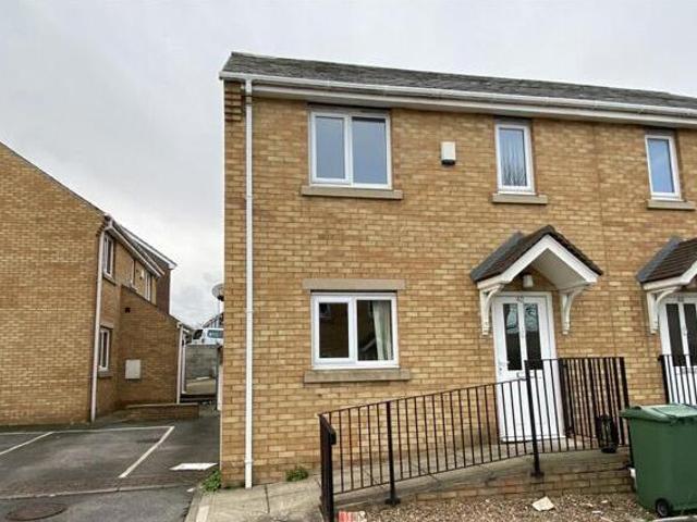 3 Bedroom Semi detached House For Sale In Staincliffe, Dewsbury