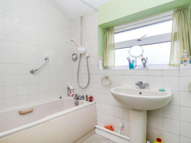 3 bedroom semi detached house for sale in Stancliffe Road, Bedford, MK41