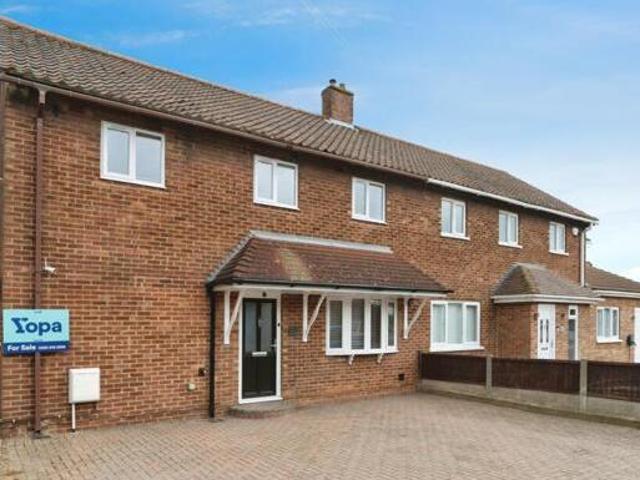 3 Bedroom Semi detached House For Sale In Stanford le hope