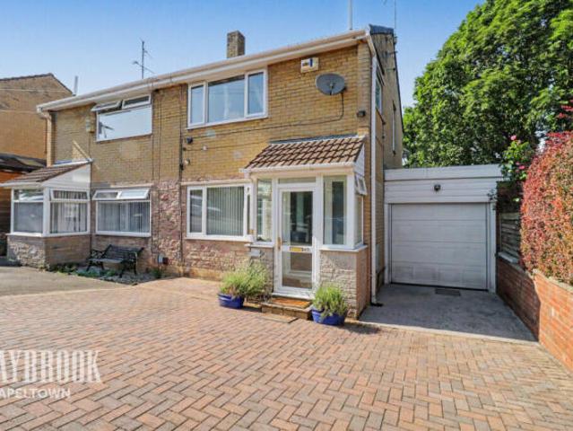 3 bedroom semi detached house for sale in Stanley Road, Chapeltown, S35