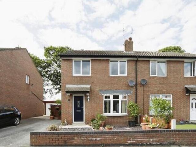 3 Bedroom Semi detached House For Sale In Stanningley