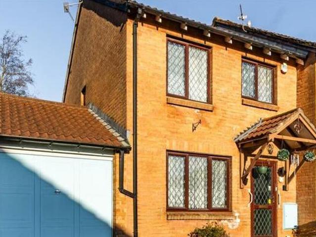 3 Bedroom Semi detached House For Sale In Stapleton