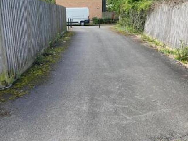 3 bedroom semi detached house for sale in Staple Lodge Road, Birmingham, B31