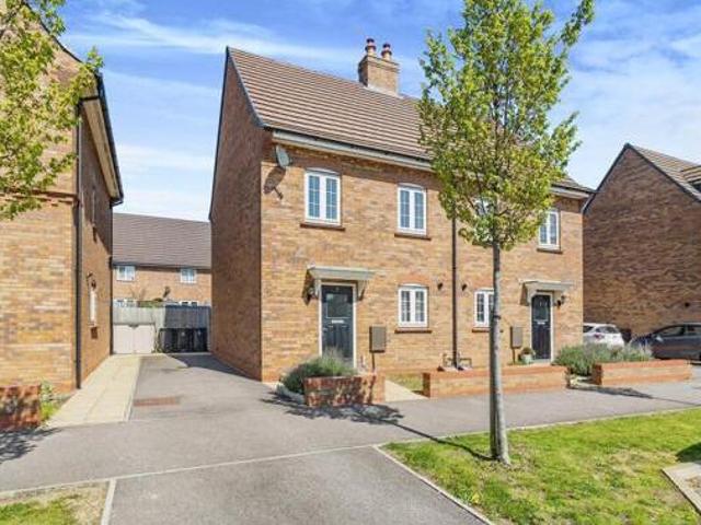 3 Bedroom Semi detached House For Sale In Stewartby