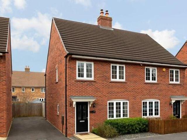 3 Bedroom Semi detached House For Sale In Stewartby