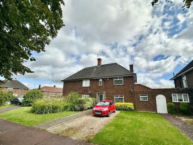 3 Bedroom Semi detached House For Sale In Stewartby, Bedfordshire