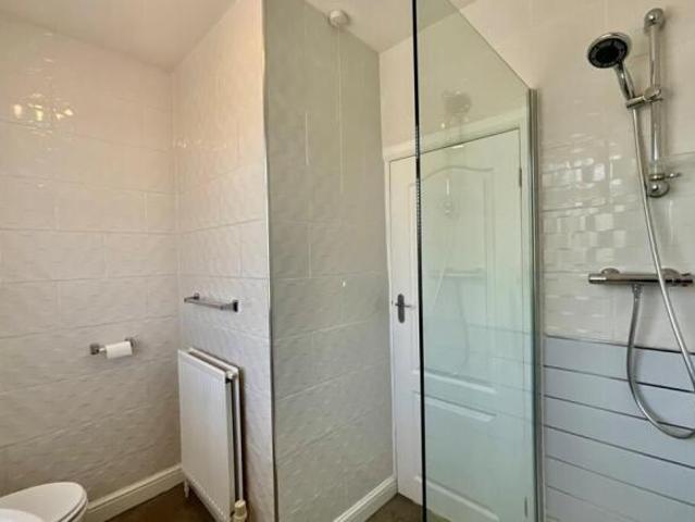 3 bedroom semi detached house for sale in Stradbroke Road, Sheffield, S13 8LS, S13