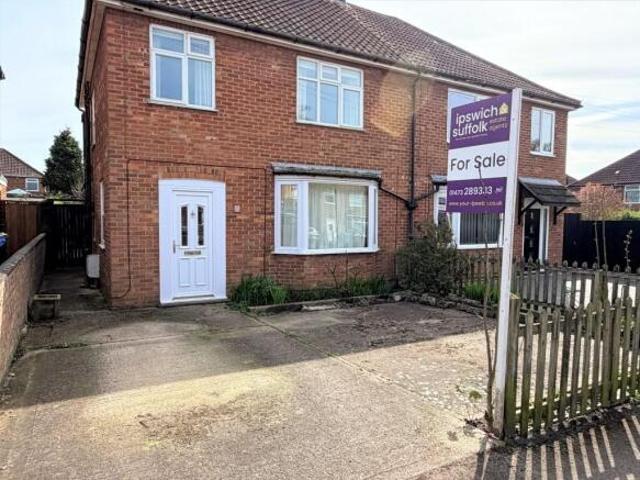 3 bedroom semi detached house for sale in Stratford Road, Ipswich, Suffolk, IP1