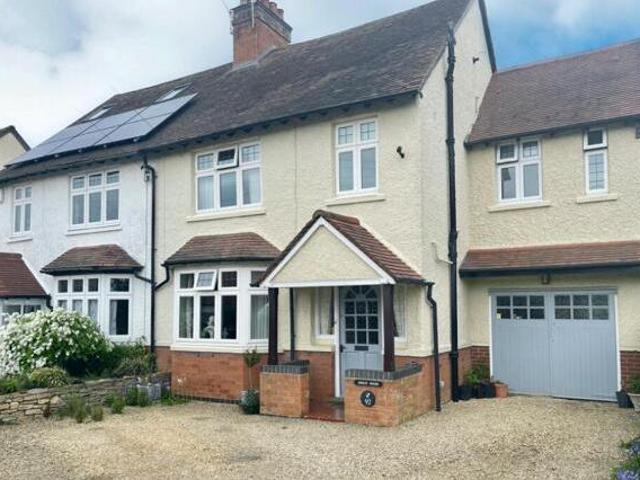 3 Bedroom Semi detached House For Sale In Stratford upon avon, Warwickshire