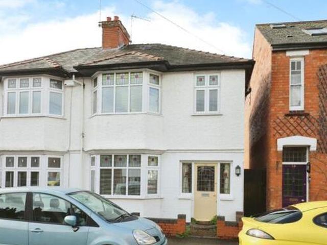 3 Bedroom Semi detached House For Sale In Stratford upon avon, Warwickshire