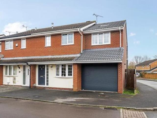 3 Bedroom Semi detached House For Sale In Stratton