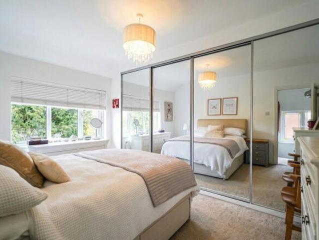3 bedroom semi detached house for sale in Streetsbrook Road, Shirley, B90