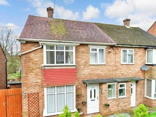 3 Bedroom Semi detached House For Sale In Strood, Rochester