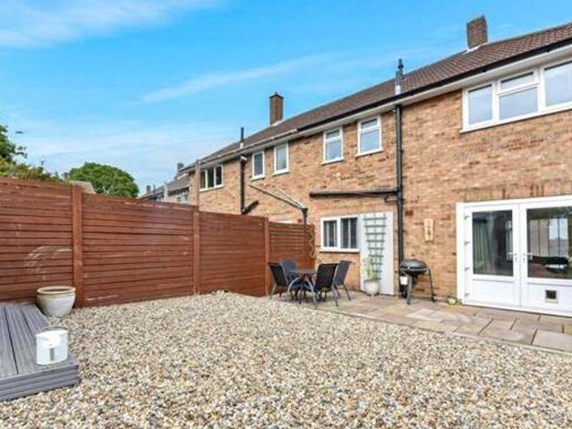 3 Bedroom Semi detached House For Sale In Strood, Rochester