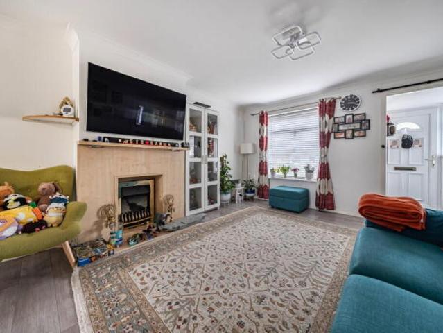 3 bedroom semi detached house for sale in Stukeley Road Basingstoke RG21 8XE, RG21