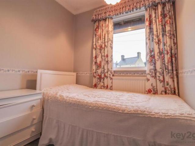 3 bedroom semi detached house for sale in Sundown Road, Sheffield, S13