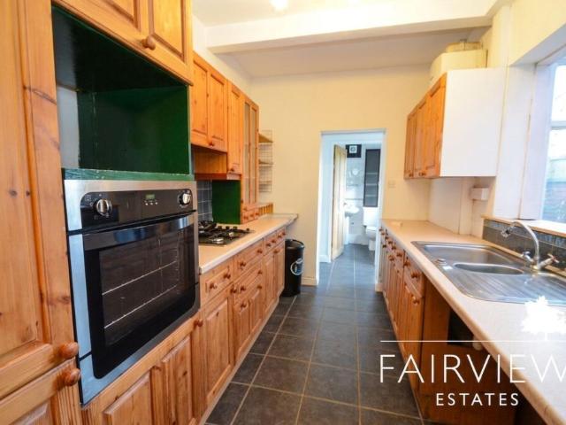 3 bedroom semi detached house for sale in Sunrise Avenue, Nottingham, NG5