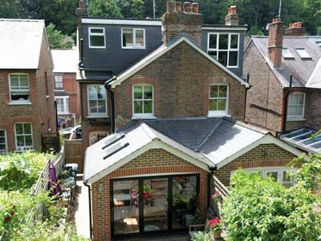 3 Bedroom Semi detached House For Sale In Surrey