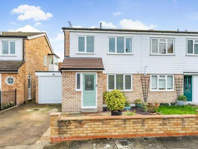3 Bedroom Semi detached House For Sale In Surrey