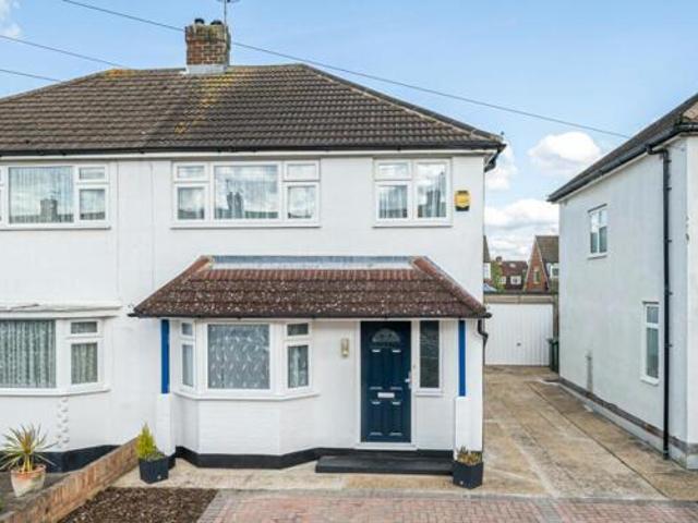 3 Bedroom Semi detached House For Sale In Surrey