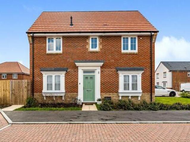 3 Bedroom Semi detached House For Sale In Surrey