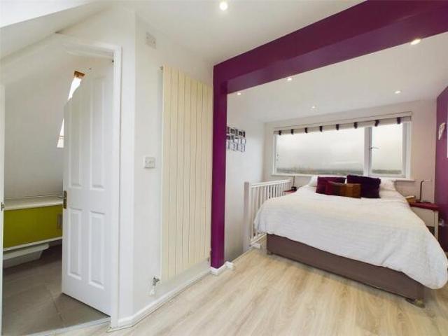 3 bedroom semi detached house for sale in Sycamore Road, Worcester, Worcestershire, WR4