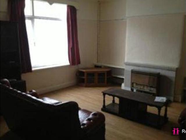 3 bedroom semi detached house for rent
